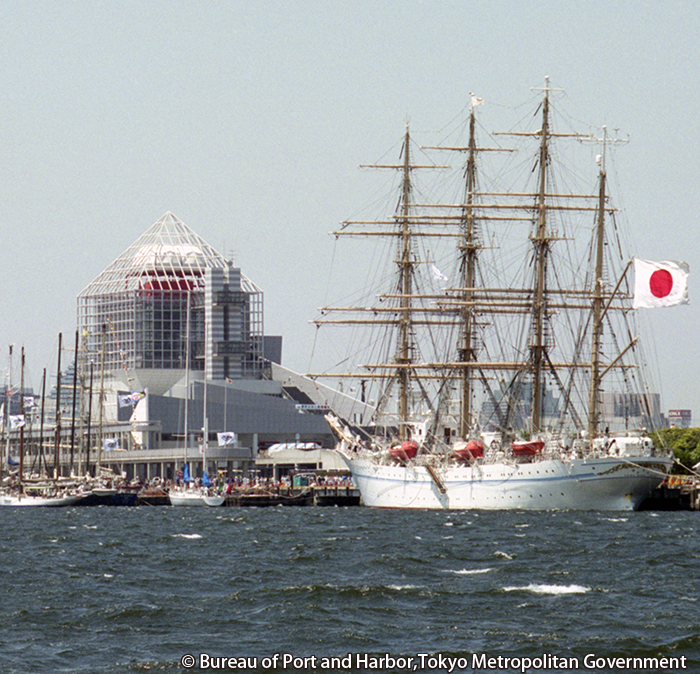 60th Anniversary of Tokyo Port Opened to the public: 2001