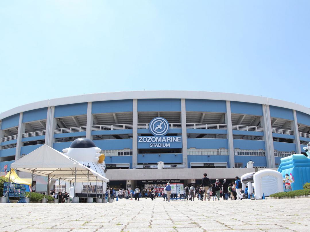 At ZOZO Marine Stadium, you can of course enjoy exciting baseball games ...